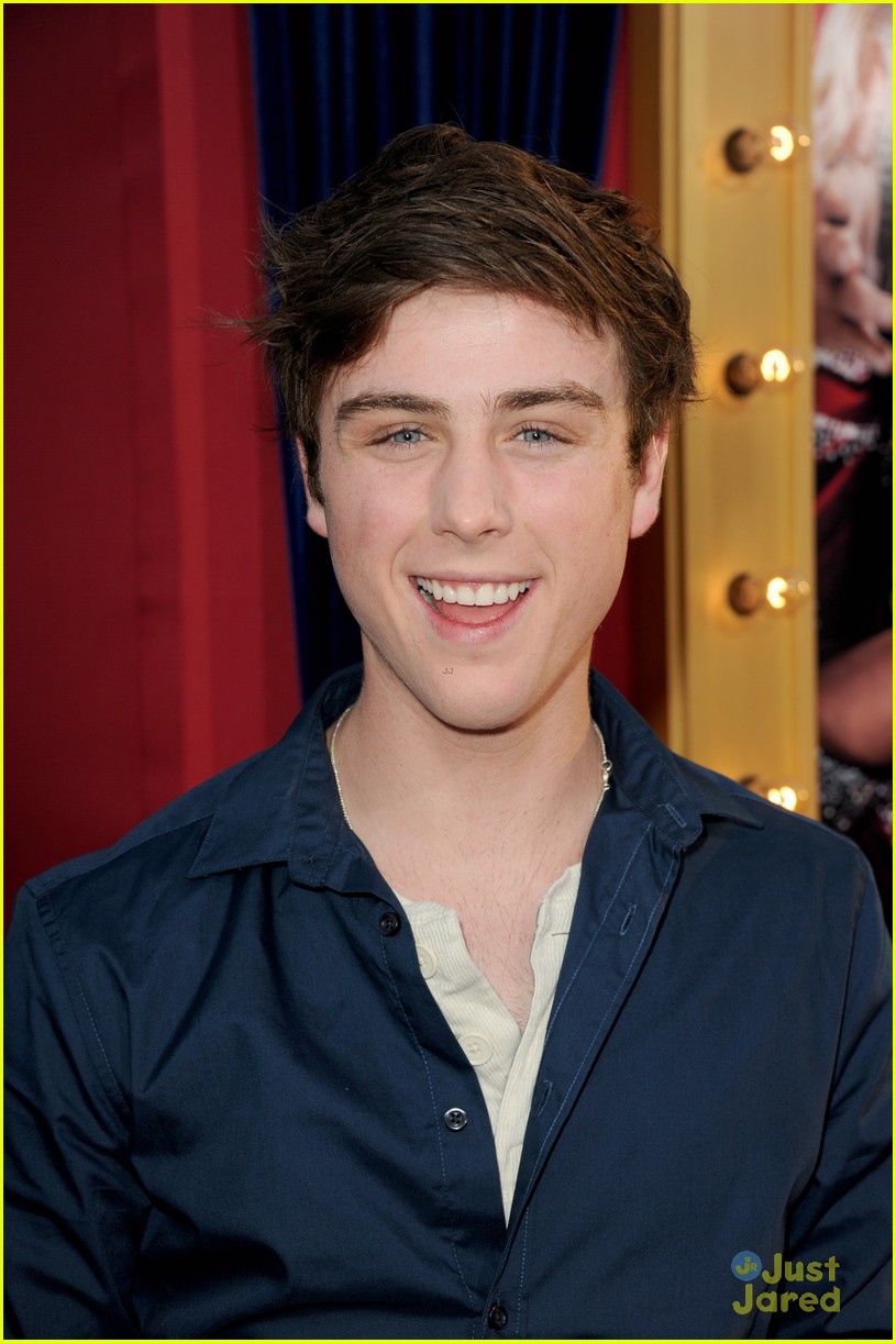 Sterling Beaumon & Mason Cook: 'Burt Wonderstone' Premiere | Photo ...