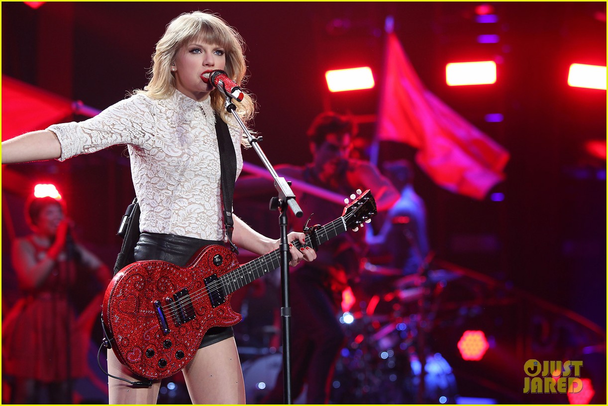 Taylor Swift: Train's 'Drive-By' Live in Concert - Watch Now! | Photo ...