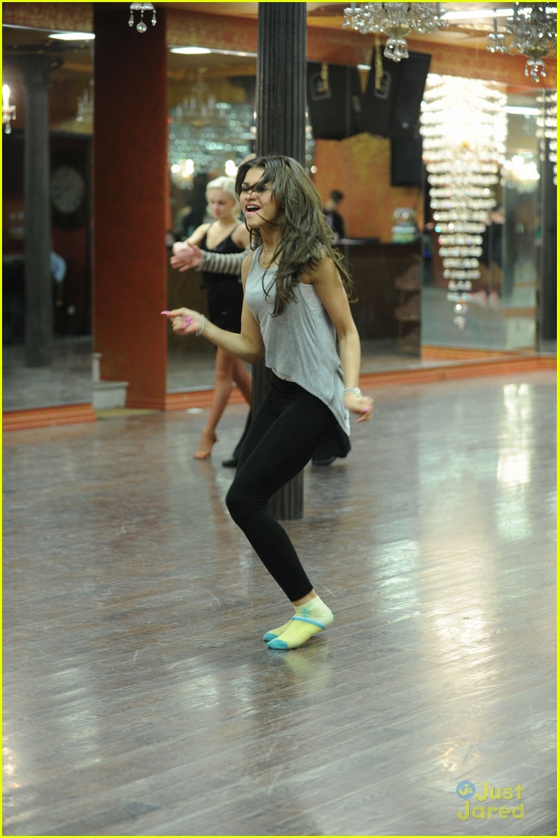 Zendaya & Val Chmerkovskiy: 'Dancing' Practice in NYC! | Photo 545673 ...