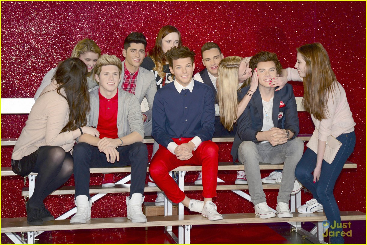 One Direction: Madame Tussauds Wax Figure Unveiling | Photo 553612 ...