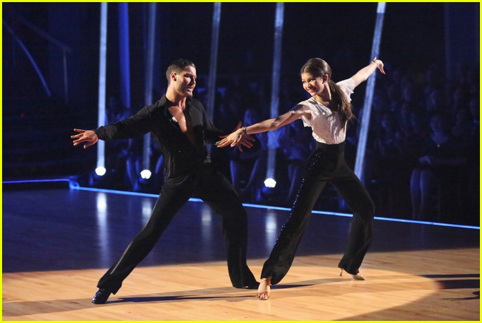Aly Raisman & Zendaya: Still Safe on 'Dancing With The Stars'! | Photo ...