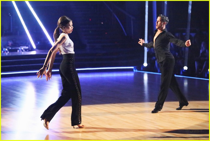 Aly Raisman & Zendaya: Still Safe on 'Dancing With The Stars'! | Photo ...