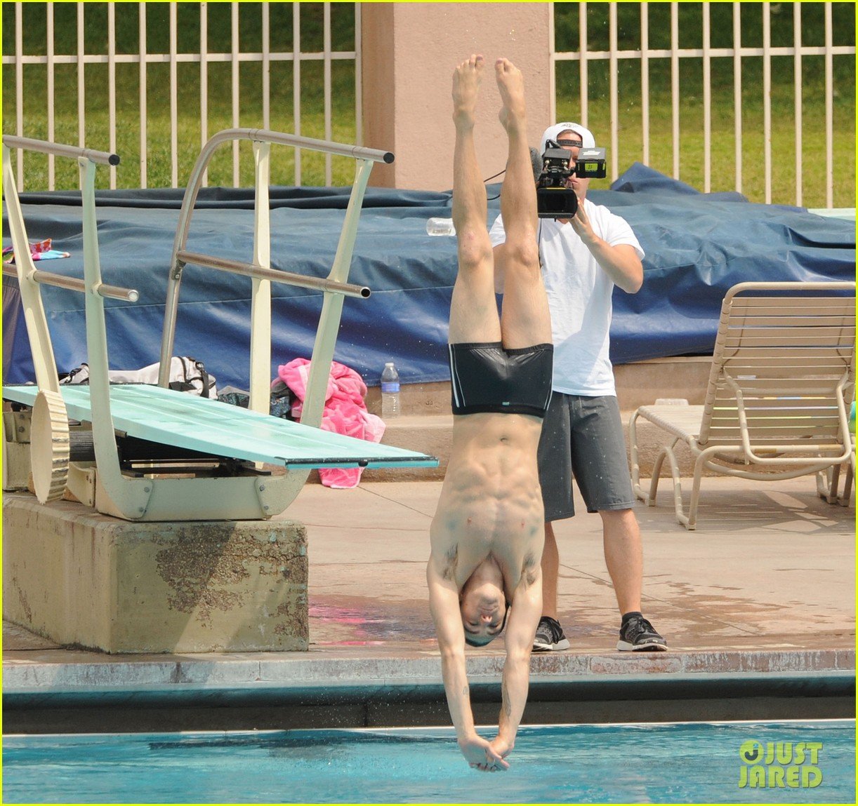 Drake Bell: Diving Practice for 'Splash' | Photo 550542 - Photo Gallery ... Drake Bell: Diving Practice for 'Splash' | Photo 550542 - Photo Gallery ...