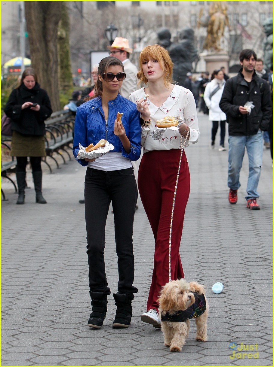 Full Sized Photo of bella thorne fans park nyc 06 | Bella Thorne ...