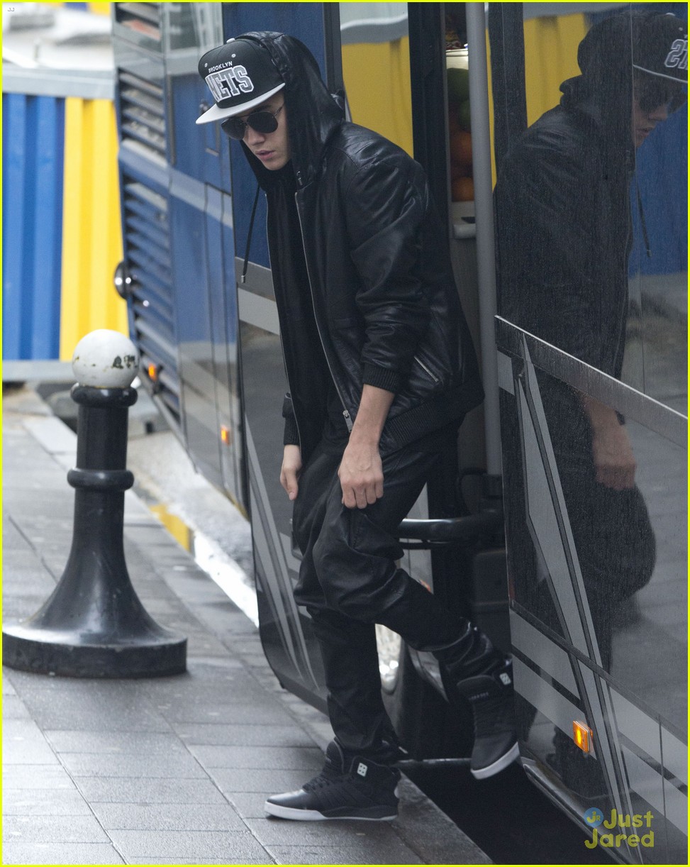 Justin Bieber: Sick Before Belgium Show | Photo 551777 - Photo Gallery ...