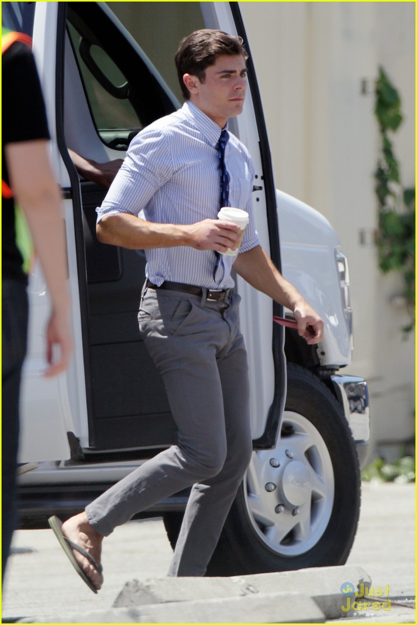 Zac Efron: Suit & Tie on 'Townies' Set | Photo 554798 - Photo Gallery ...