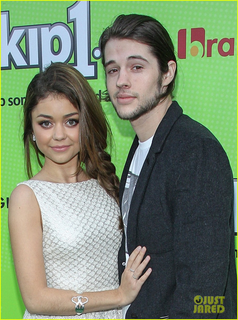 Sarah Hyland & Matt Prokop: Skip & Donate Gala | Photo 550658 - Photo ...