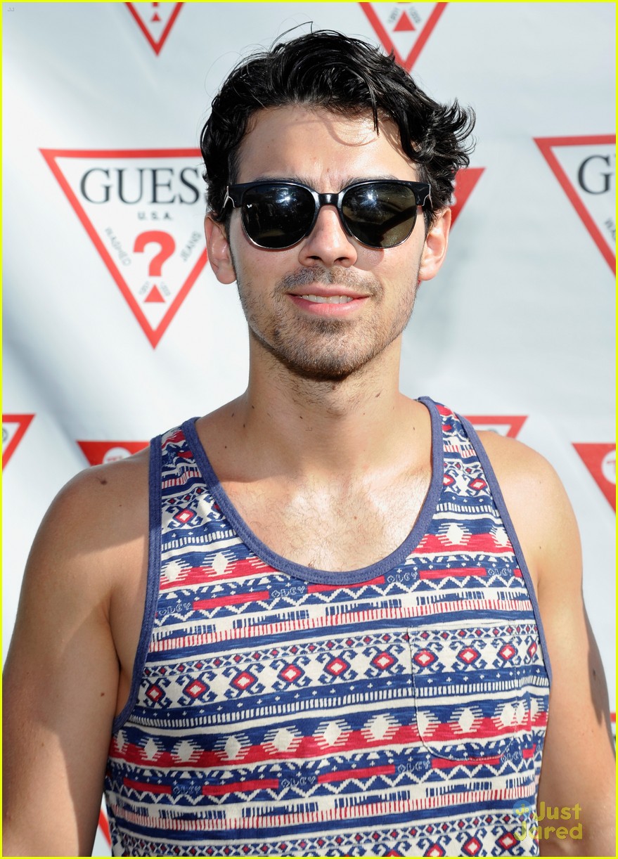 Full Sized Photo of joe nick jonas guess coachella 07 | Joe & Nick ...