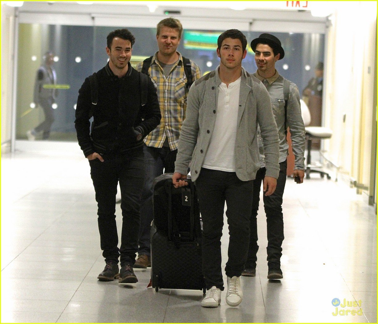 Jonas Brothers: Team Jonas Tour Tickets On Sale Tomorrow! | Photo ...