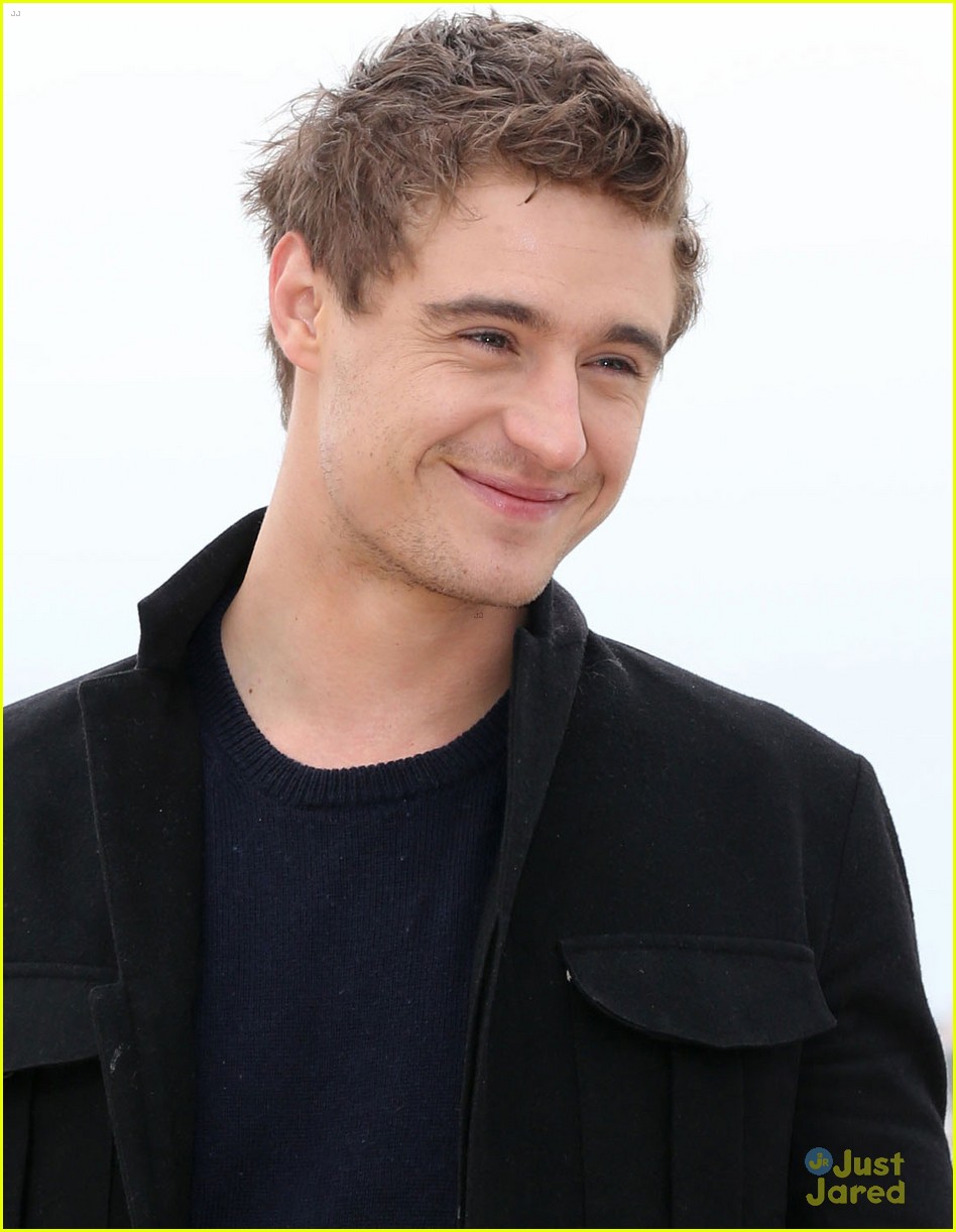 Max Irons: 'The White Queen' Photo Call | Photo 551124 - Photo Gallery ...