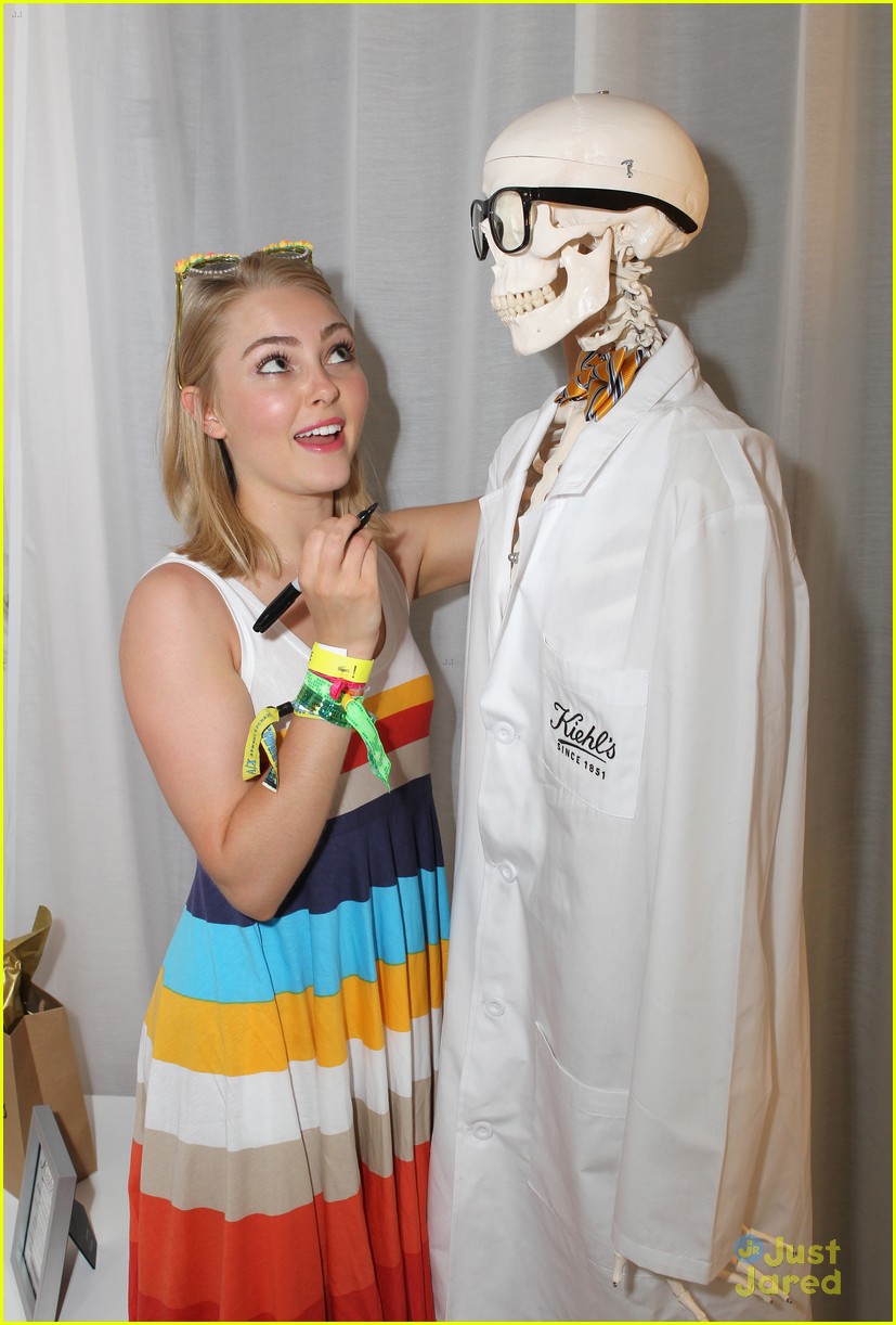AnnaSophia Robb: Lacoste L!ve Desert Pool Party | Photo 552360 - Photo ...