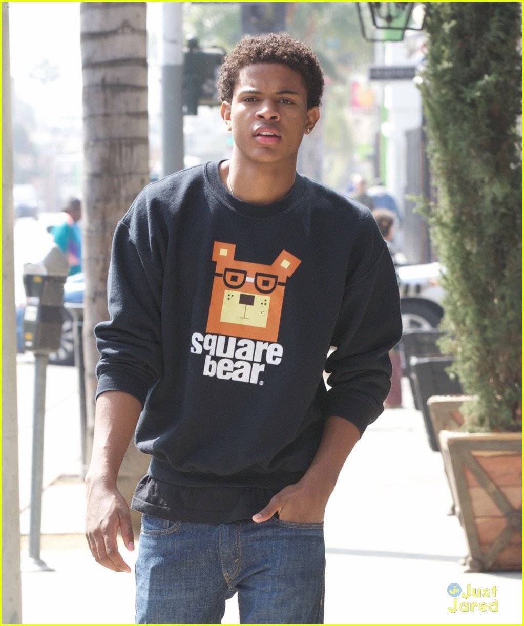 Trevor Jackson Runs L.A. Errands | Photo 549440 - Photo Gallery | Just ...