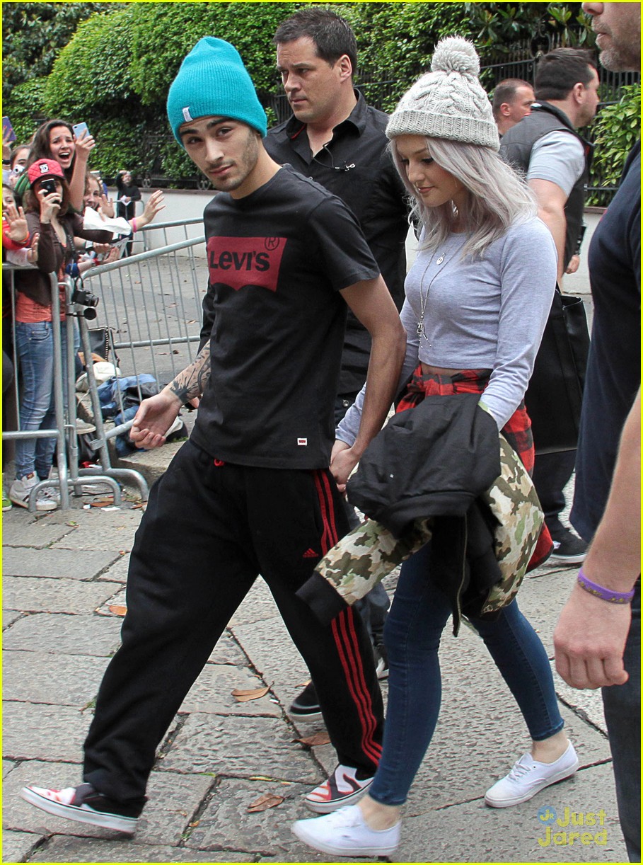 Zayn Malik & Perrie Edwards Hold Hands in Verona, Italy | Photo 562816 ...