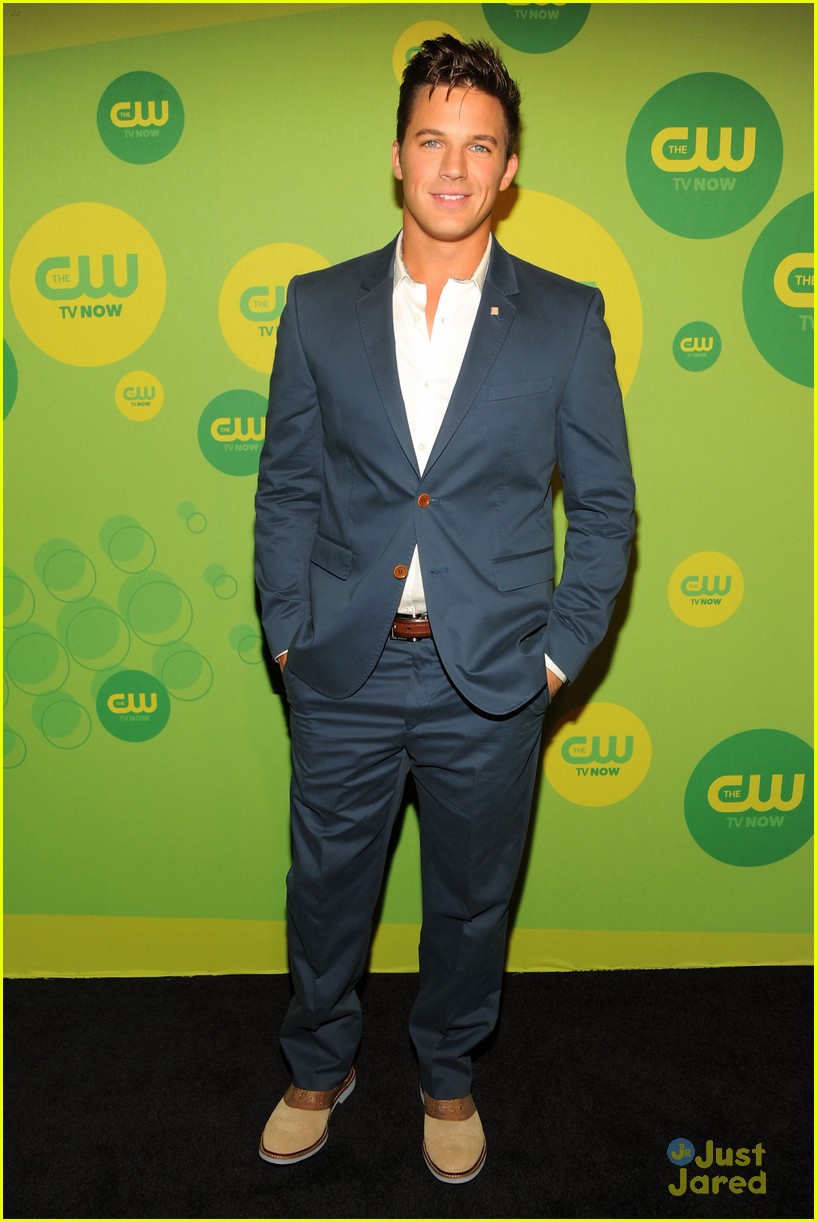 Aimee Teegarden & Matt Lanter: 'Star-Crossed' at CW Upfronts 2013 ...