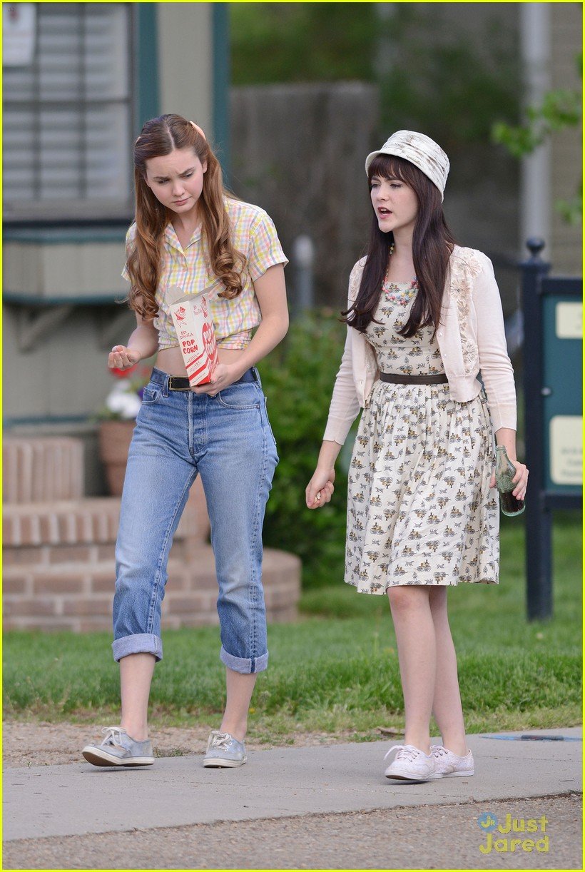 Full Sized Photo of isabelle fuhrman dear eleanor 03 | Isabelle Fuhrman ...