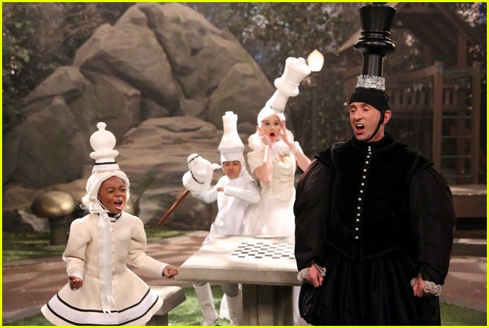 Debby Ryan: 'Jessie' Has 'All The Knight Moves' | Photo 557859 - Photo ...