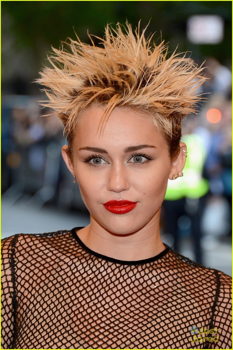 Miley Cyrus -- Met Ball 2013 | Photo 558813 - Photo Gallery | Just ...