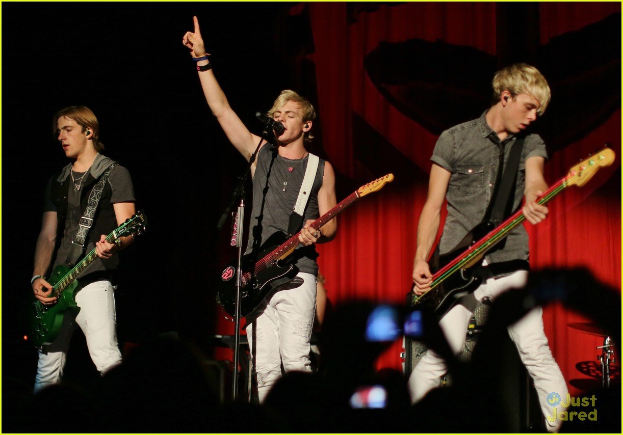 Ross Lynch: R5 Vancouver Concert Pics! | Photo 561390 - Photo Gallery ...