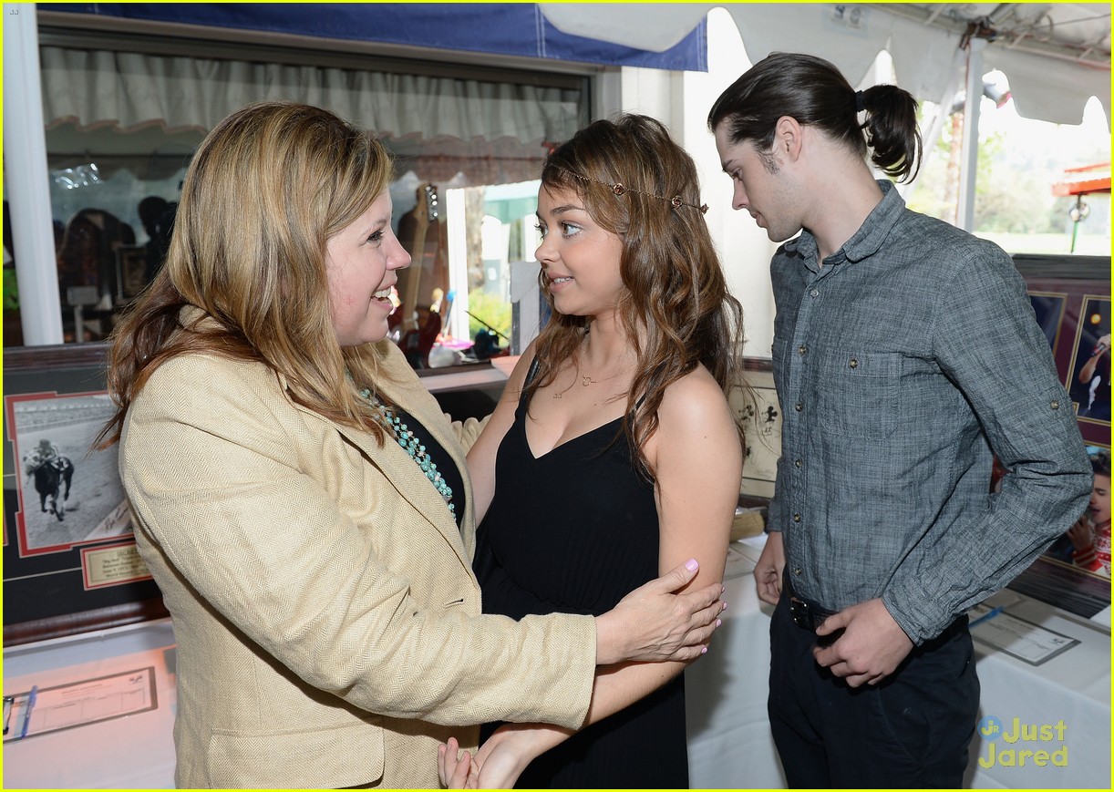Sarah Hyland & Matt Prokop: Celebrity Golf Classic Couple | Photo ...