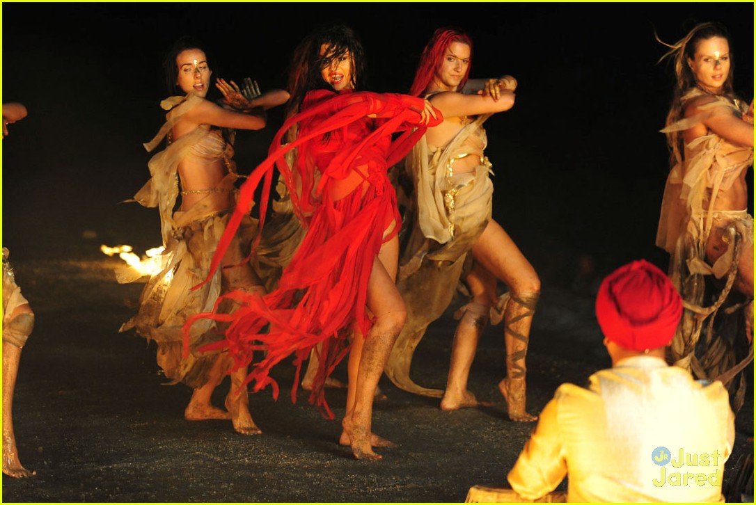 Selena Gomez Come And Get It Video Pics Photo 559407 Photo Gallery Just Jared Jr