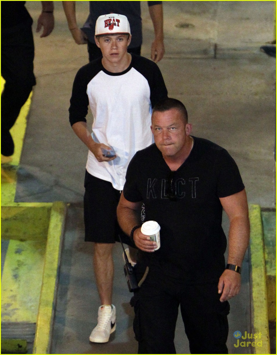 One Direction: Atlanta Hotel Exit | Photo 571123 - Photo Gallery | Just ...