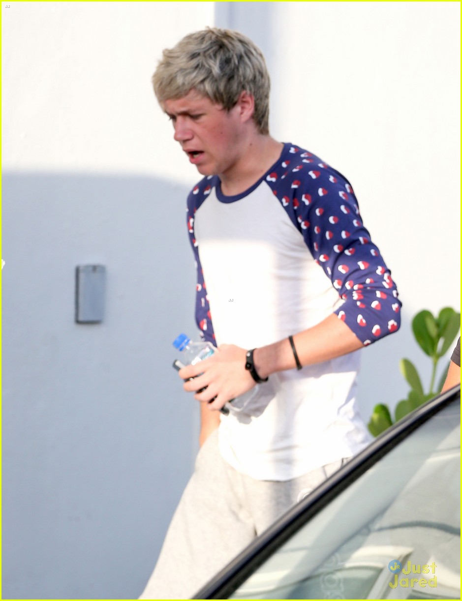 One Direction: Early Morning Studio Session | Photo 568408 - Photo ...