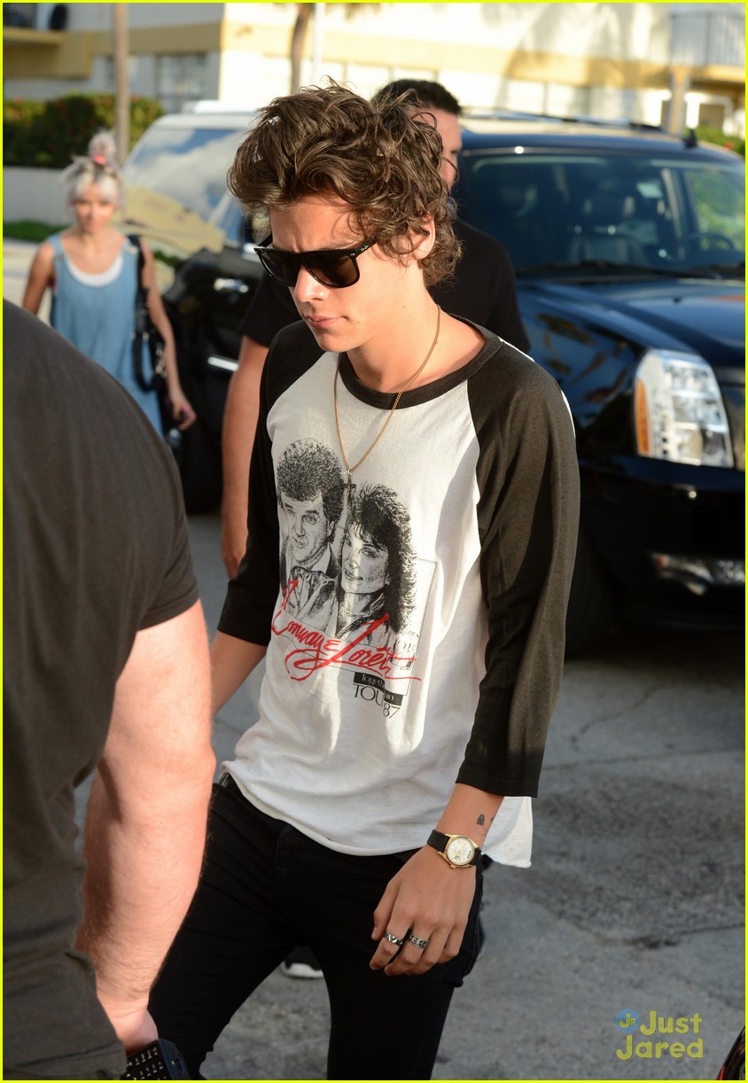 One Direction: Early Morning Studio Session | Photo 568434 - Photo ...