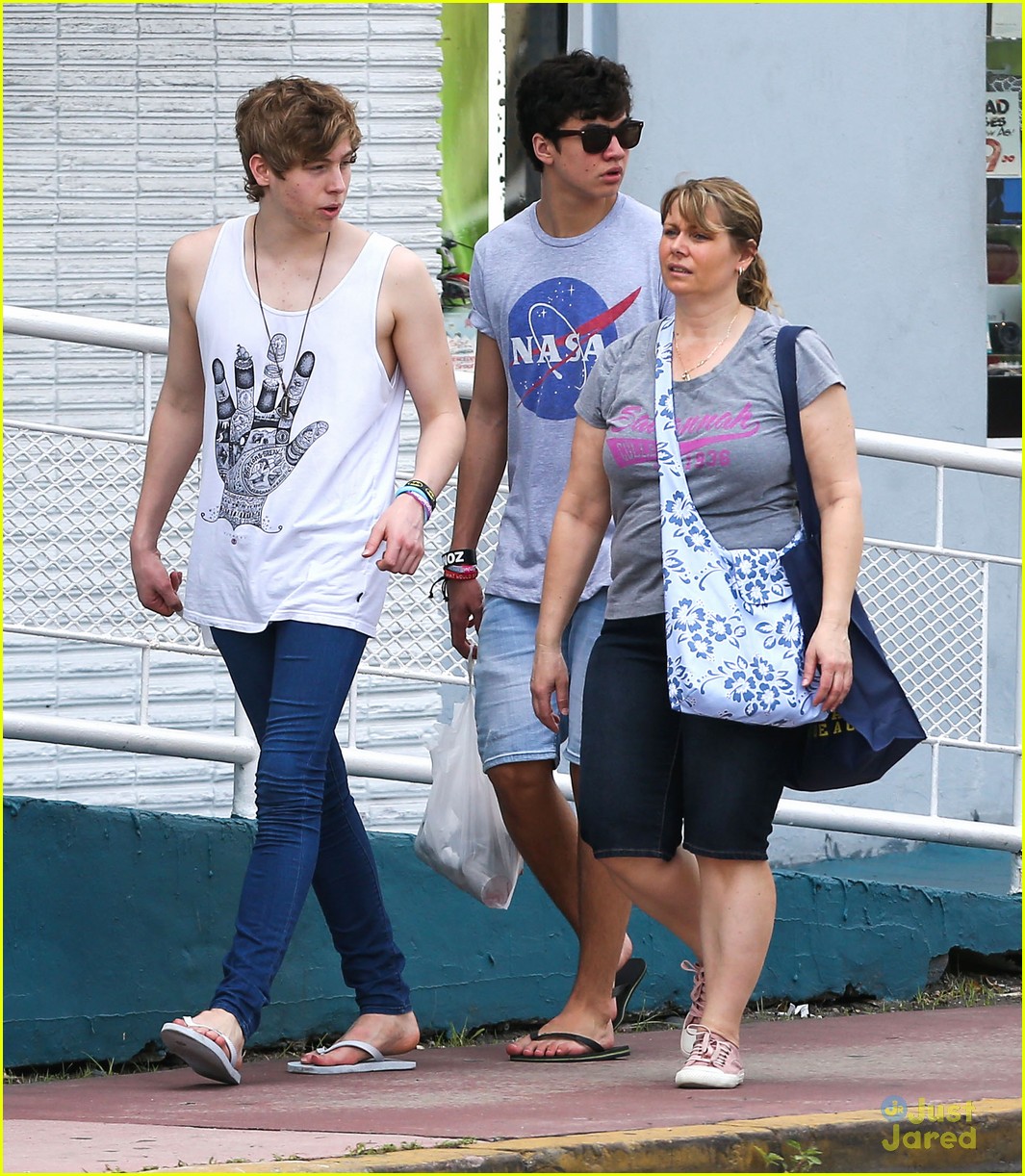 5 Seconds of Summer: 'Try Hard' Music Video - Watch Now! | Photo 569156 ...