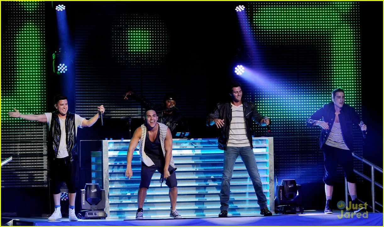 Full Sized Photo of big time rush summer break tour performance 10 ...