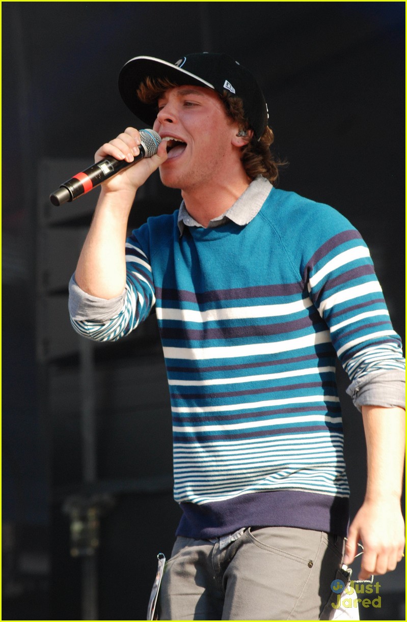 Emblem3 Cover Macklemore's 'Can't Hold Us' -- Watch Now! | Photo 569592 ...