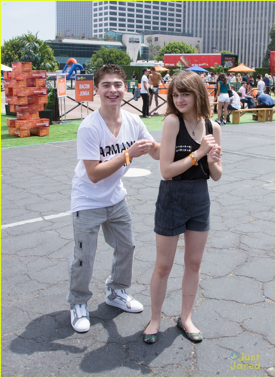 Full Sized Photo of joey king ochoa brothers jj summer party 16 | Joey ...