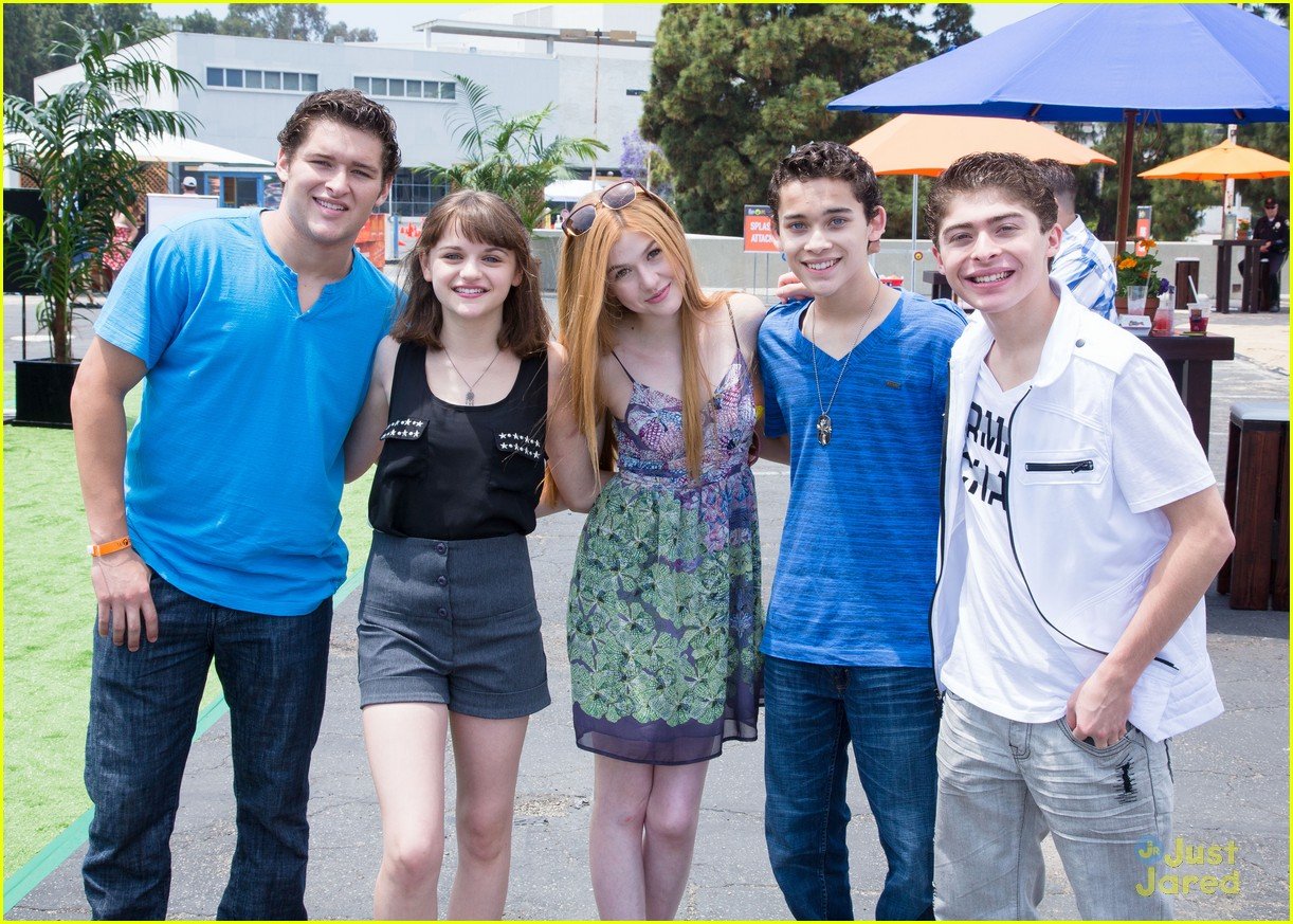 Full Sized Photo of joey king ochoa brothers jj summer party 18 | Joey ...