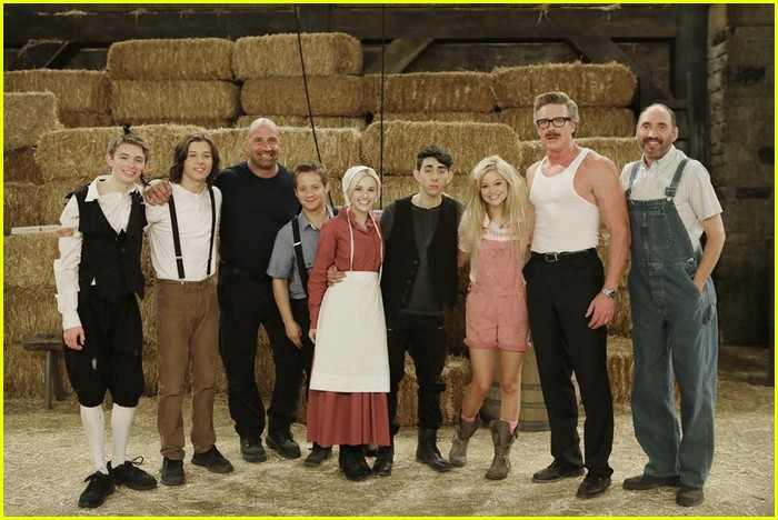 Leo Howard & Mateo Arias: 'Kickin' It' Is Back! | Photo 569379 - Photo ...