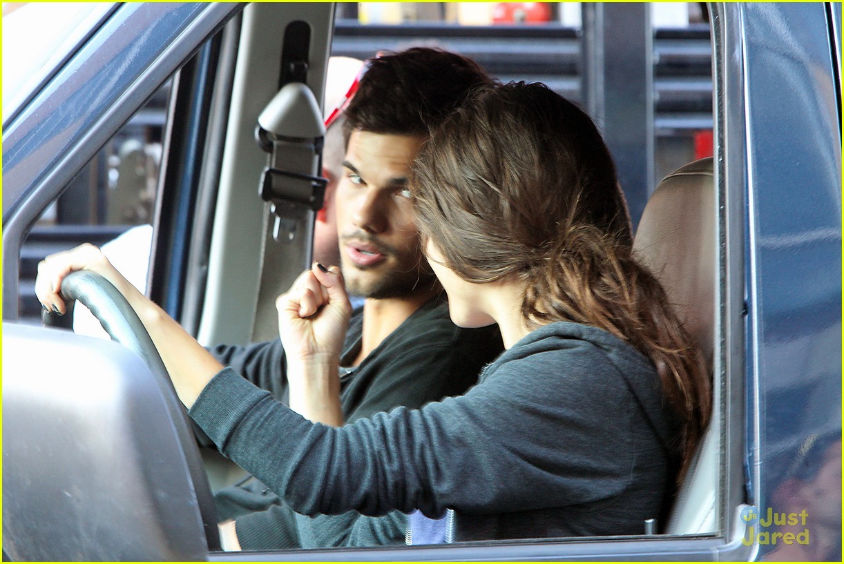 Taylor Lautner: Bench Campaign Behind the Scenes Video - Watch Now ...