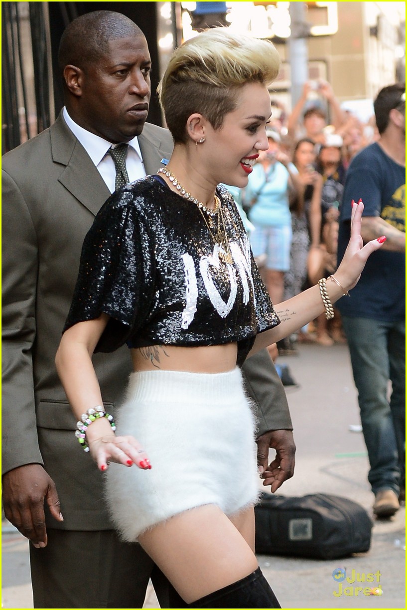 Miley Cyrus: 'We Can't Stop' GMA Performance - Watch Now! | Photo ...