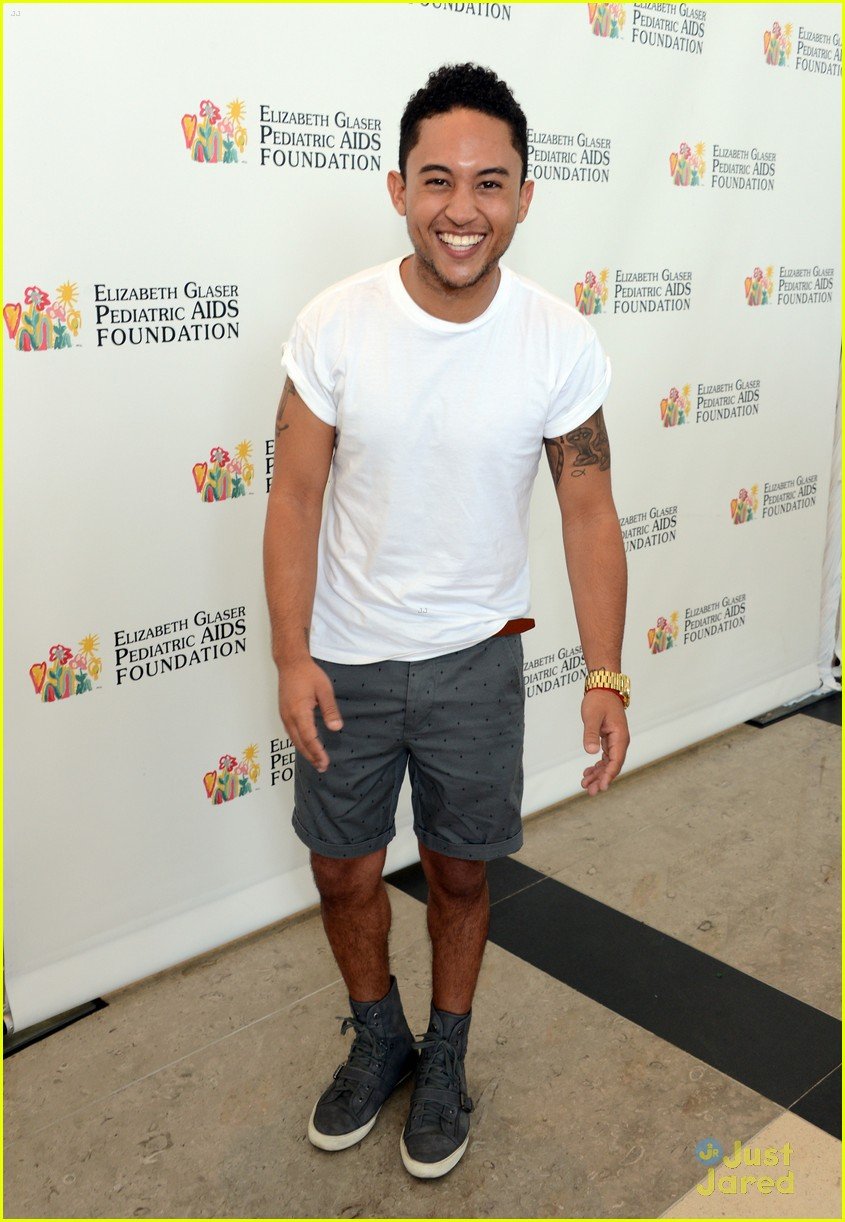 Tahj Mowry: EGPAF Time For Heroes 2013 with Sisters Tia & Tamera ...
