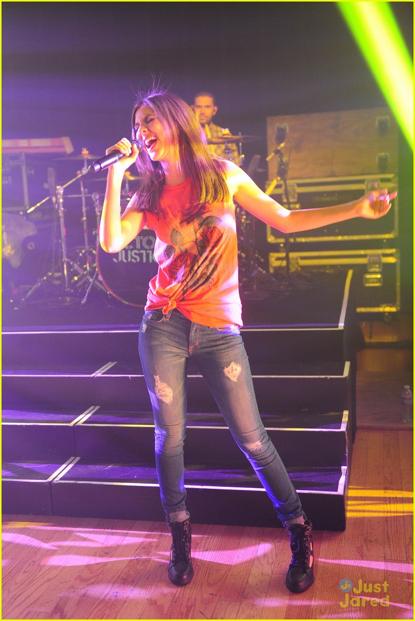 Victoria Justice: Summer Break Tour Rehearsals! | Photo 571076 - Photo ...