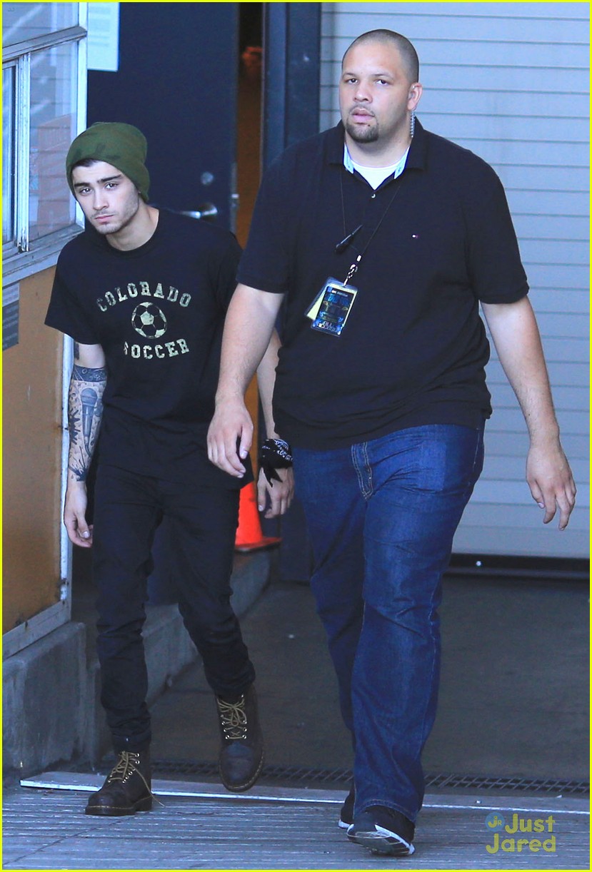 One Direction: Soccer Before Soundcheck in Vancouver | Photo 581661 ...