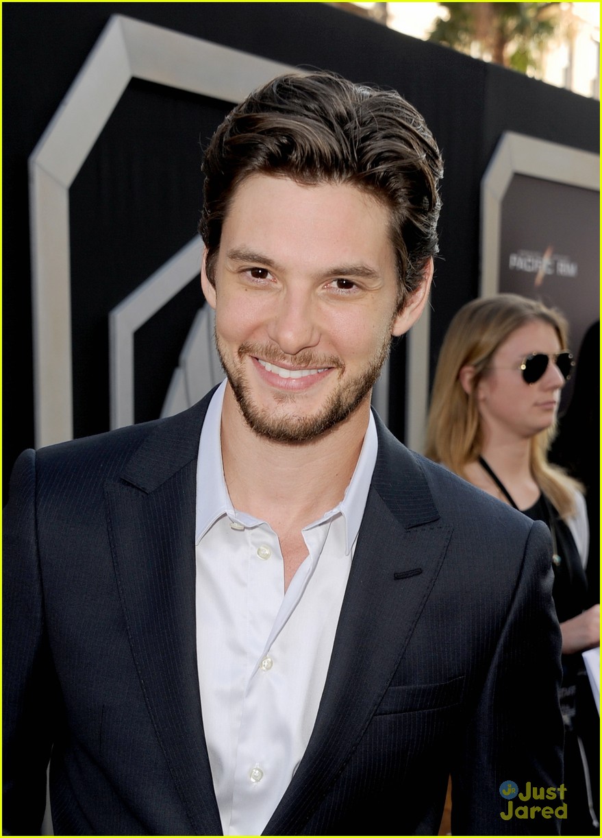 Ben Barnes: 'Seventh Son' Trailer! | Photo 575970 - Photo Gallery ...