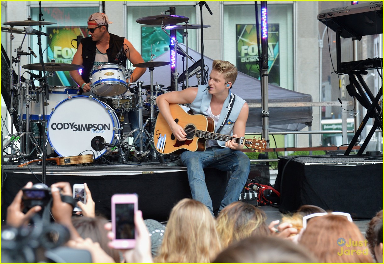 Cody Simpson: Fox & Friends Concert Pics! | Photo 578589 - Photo ...