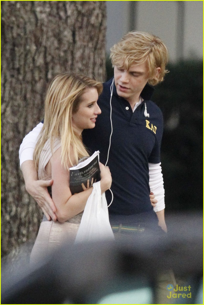 Emma Roberts & Taissa Farmiga: 'American Horror Story: Coven' Lunch ...