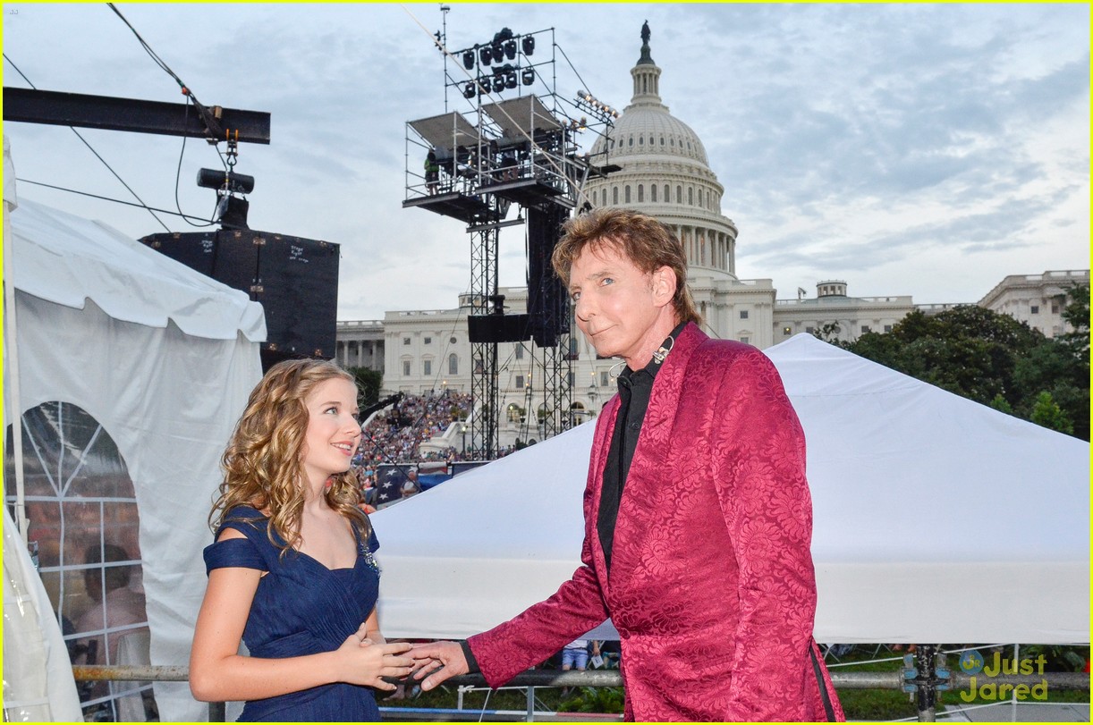 Jackie Evancho Sings National Anthem at Capitol 4th Concert | Photo ...