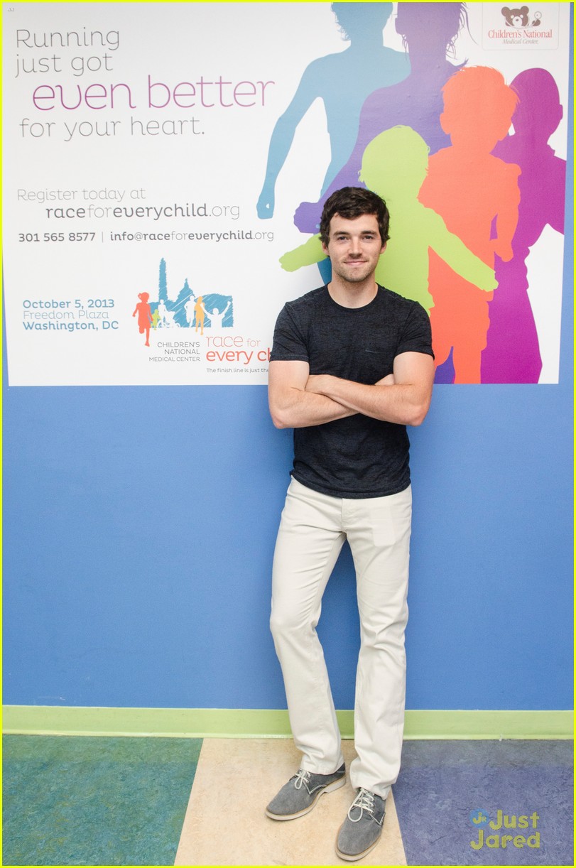 Ian Harding: Race For Every Child 5K in Washington, D.C.! | Photo ...
