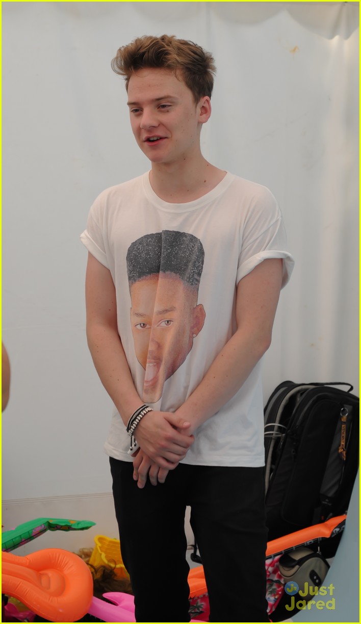 Conor Maynard Performs at Alton Towers Live 2013 | Photo 575131 - Photo ...