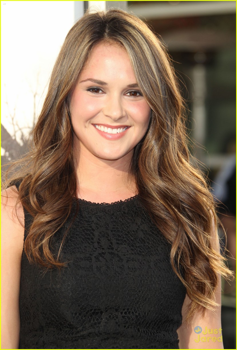 Shanley Caswell & Hayley McFarland: 'The Conjuring' Premiere Pair ...