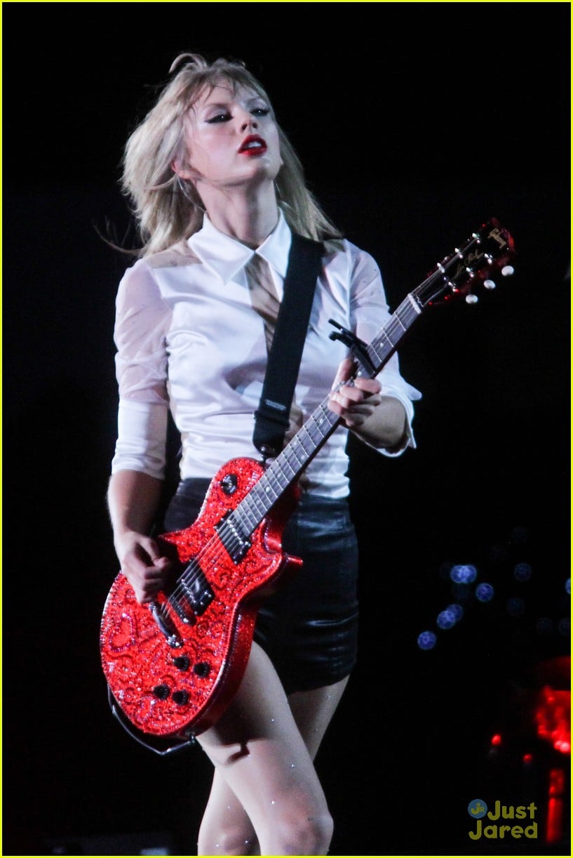 Taylor Swift: 'Light Em Up' with Patrick Stump - Watch Now! | Photo ...