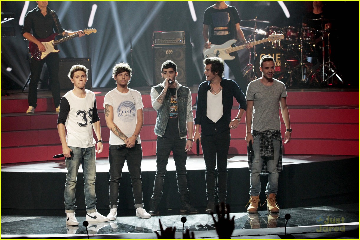 One Direction: 'America's Got Talent' Performance - Watch Now! | Photo ...