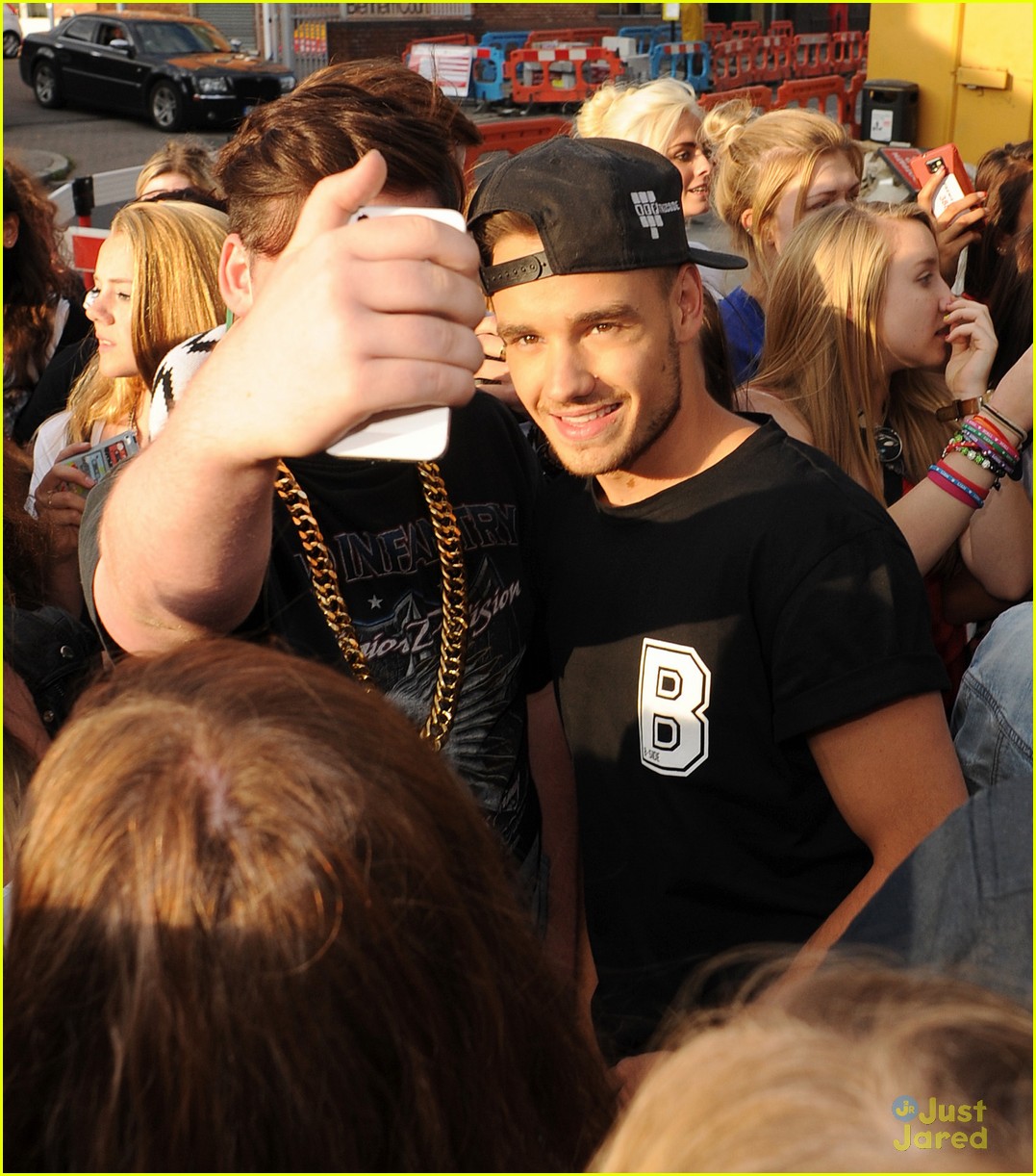 Full Sized Photo of one direction meet fans london 04 | Harry Styles ...