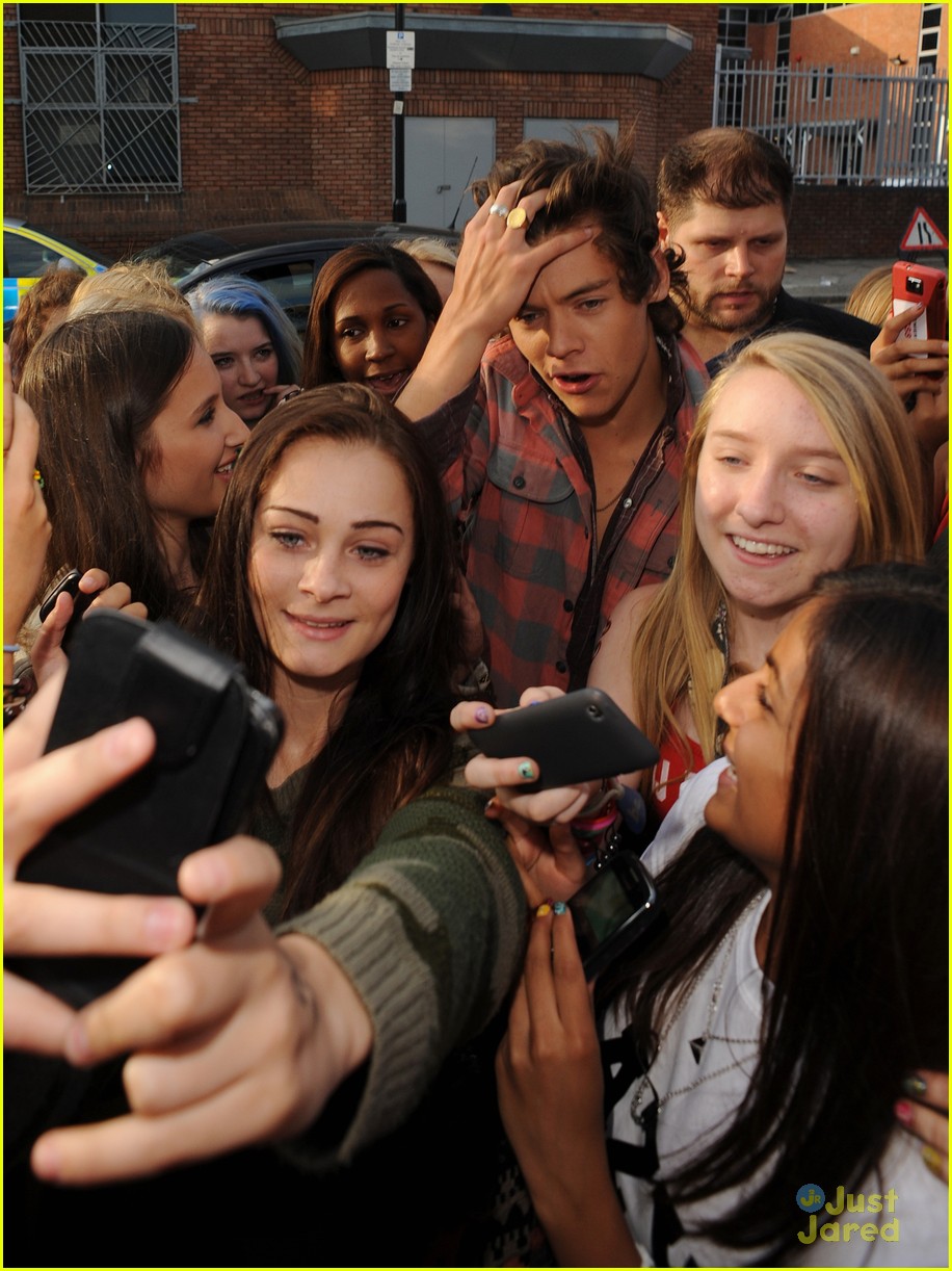 Harry Styles, Liam Payne & Niall Horan Meet Fans Ahead of 'This Is Us ...