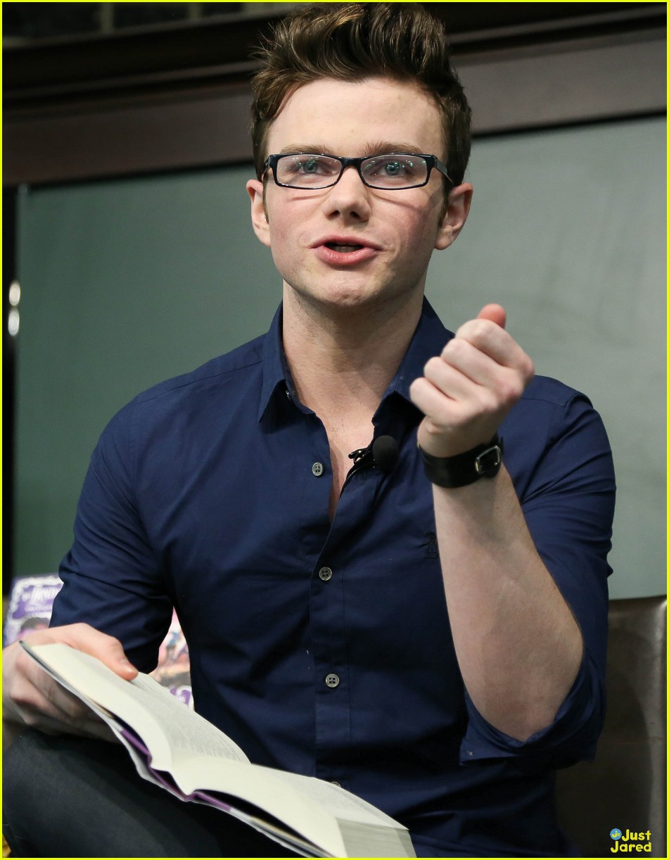 Chris Colfer: 'The Land of Stories #2' Midnight Signing | Photo 584622 ...